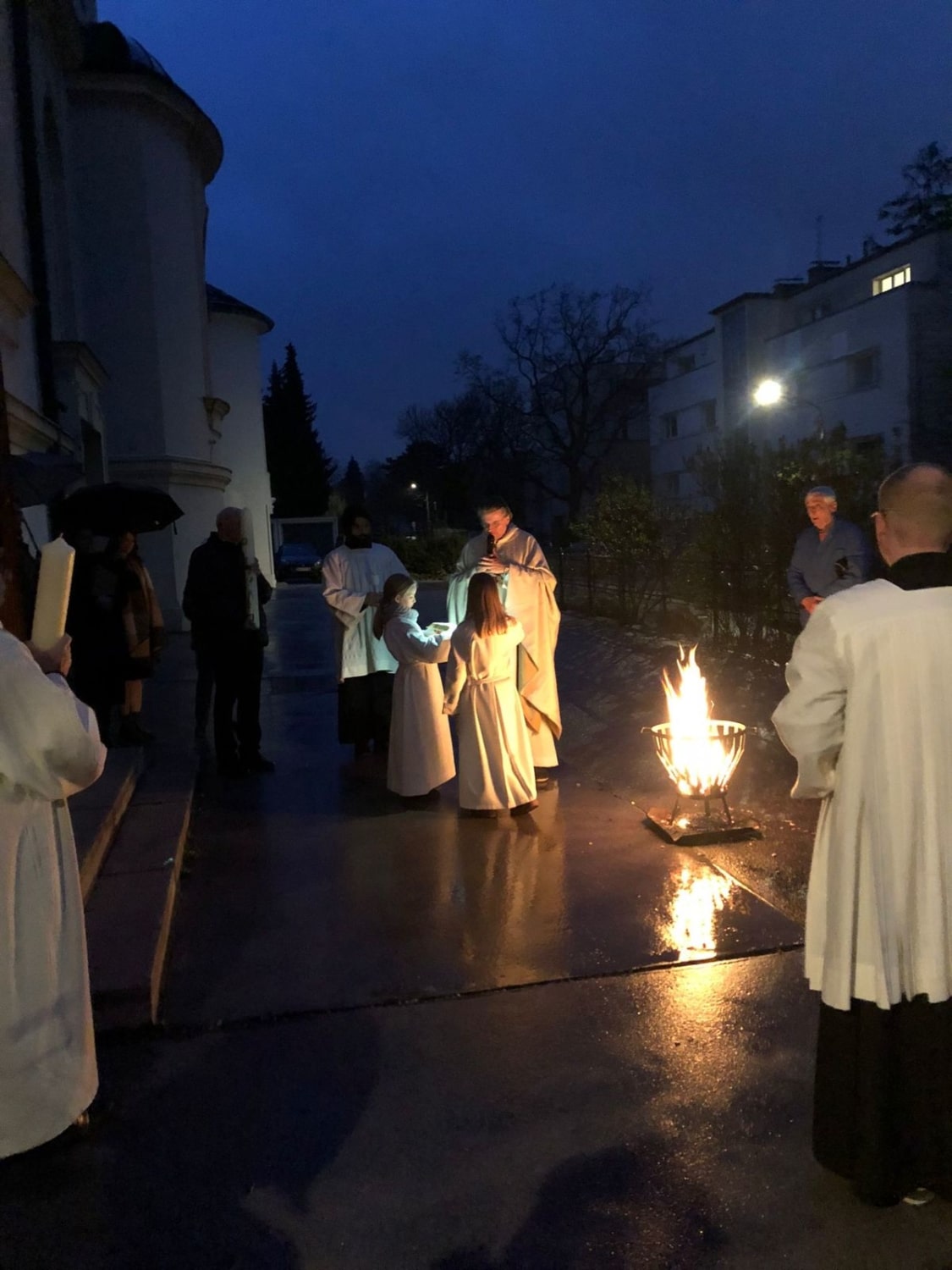 Osternacht im Kaasgraben - Pfarre Franz von Sales